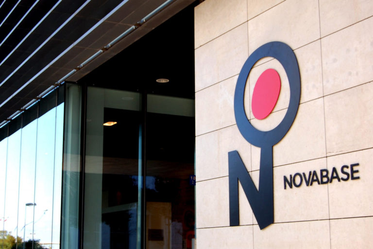 Novabase lança nova versão do Symetria - Business-IT