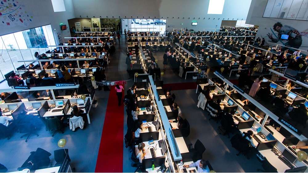 Português ainda é rei nos centros de contacto - Business-IT