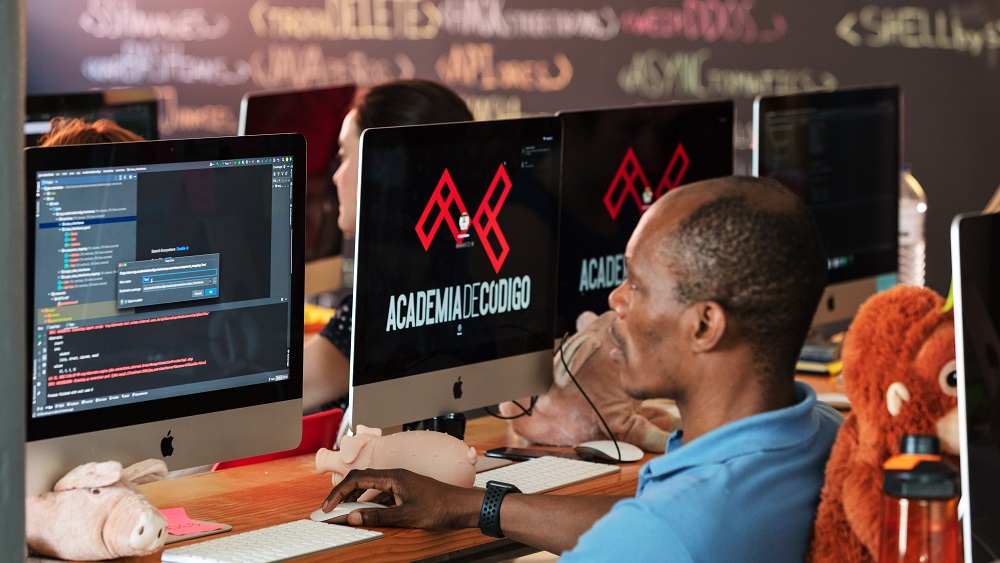 Academia de Código tem candidaturas abertas para os bootcamps de ...